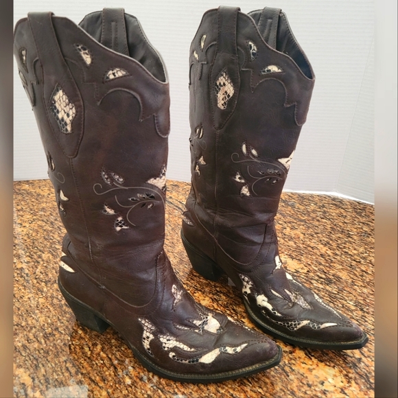 Roper | Shoes | Roper Cowboy Boots With Snakeskin Laser Cut Detailing ...